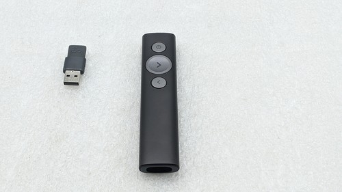 Logi Spotlight Presentation Remote An advanced Digital Pointer Logitech ...