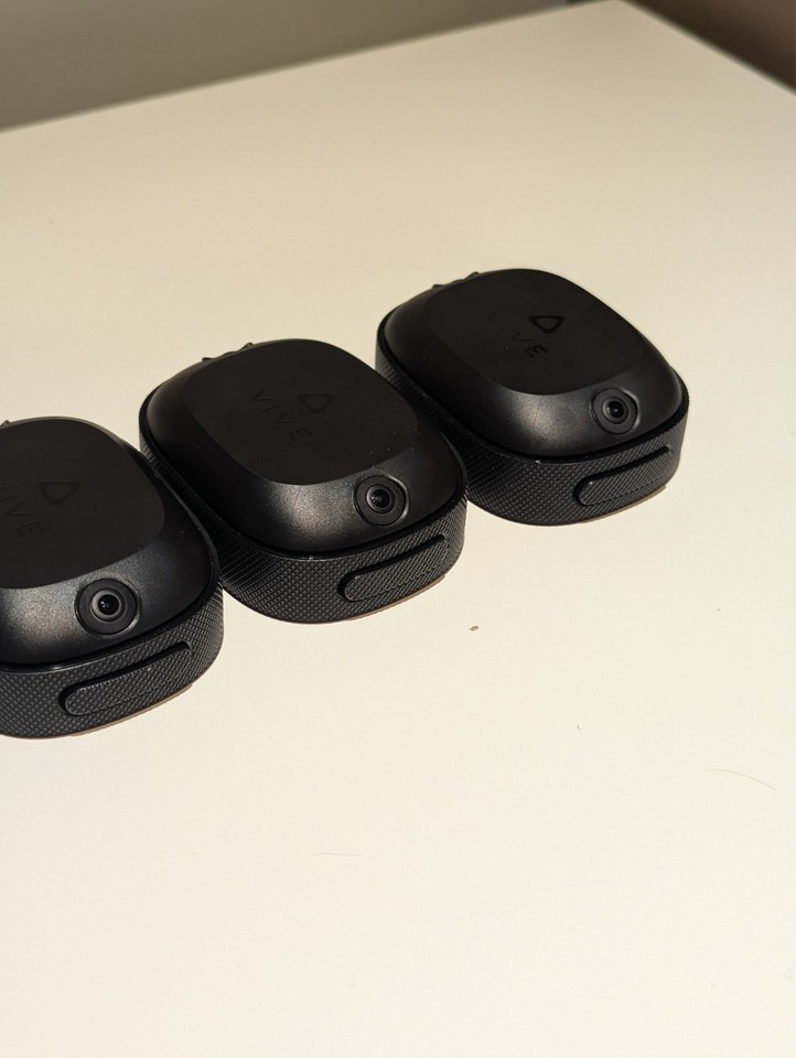 VIVE Ultimate Tracker 3+1 Kit w/rebuff reality straps, box and game key ...