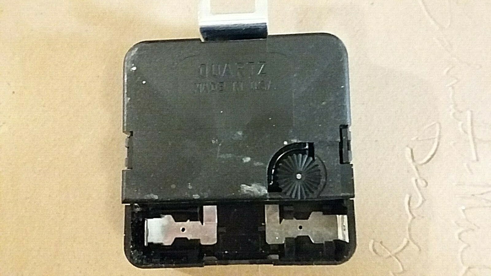 Schmidt-Marken Design Cactus? pattern Pottery Clock 10 1/8" hands a bit ...