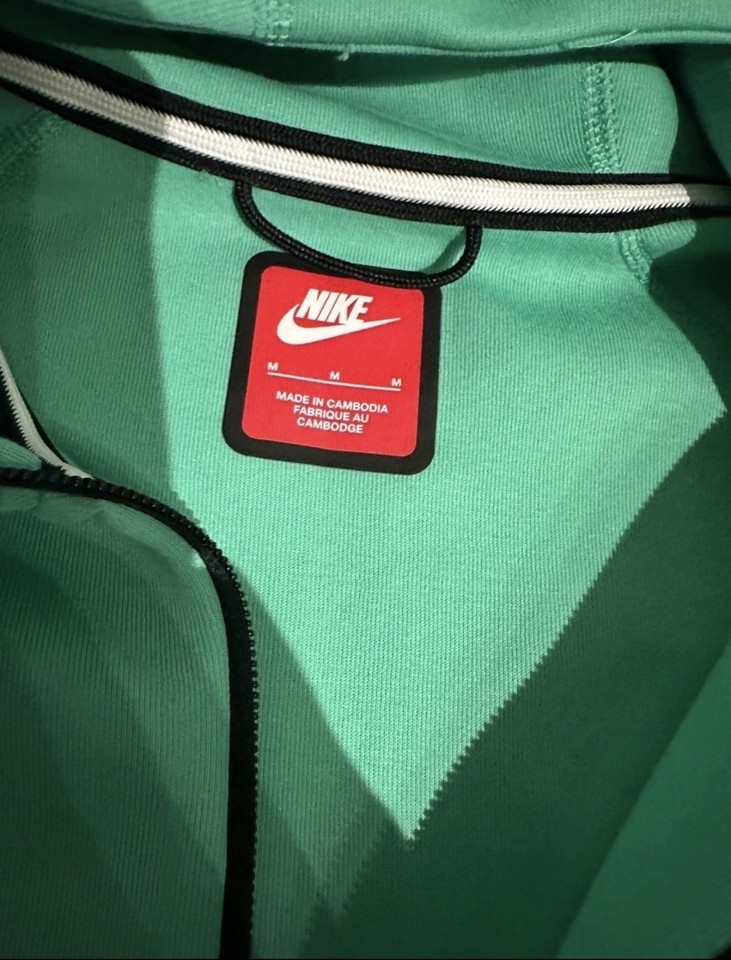 Brand new with Tag Nike Sportswear Tech Fleece WindRunner Full Zip ...