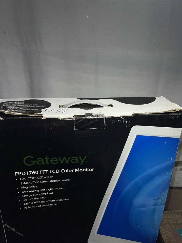 Gateway 556GE PENTIUM4 Computer PC w/ FPD1760 19" TFT LCD Color Monitor ...