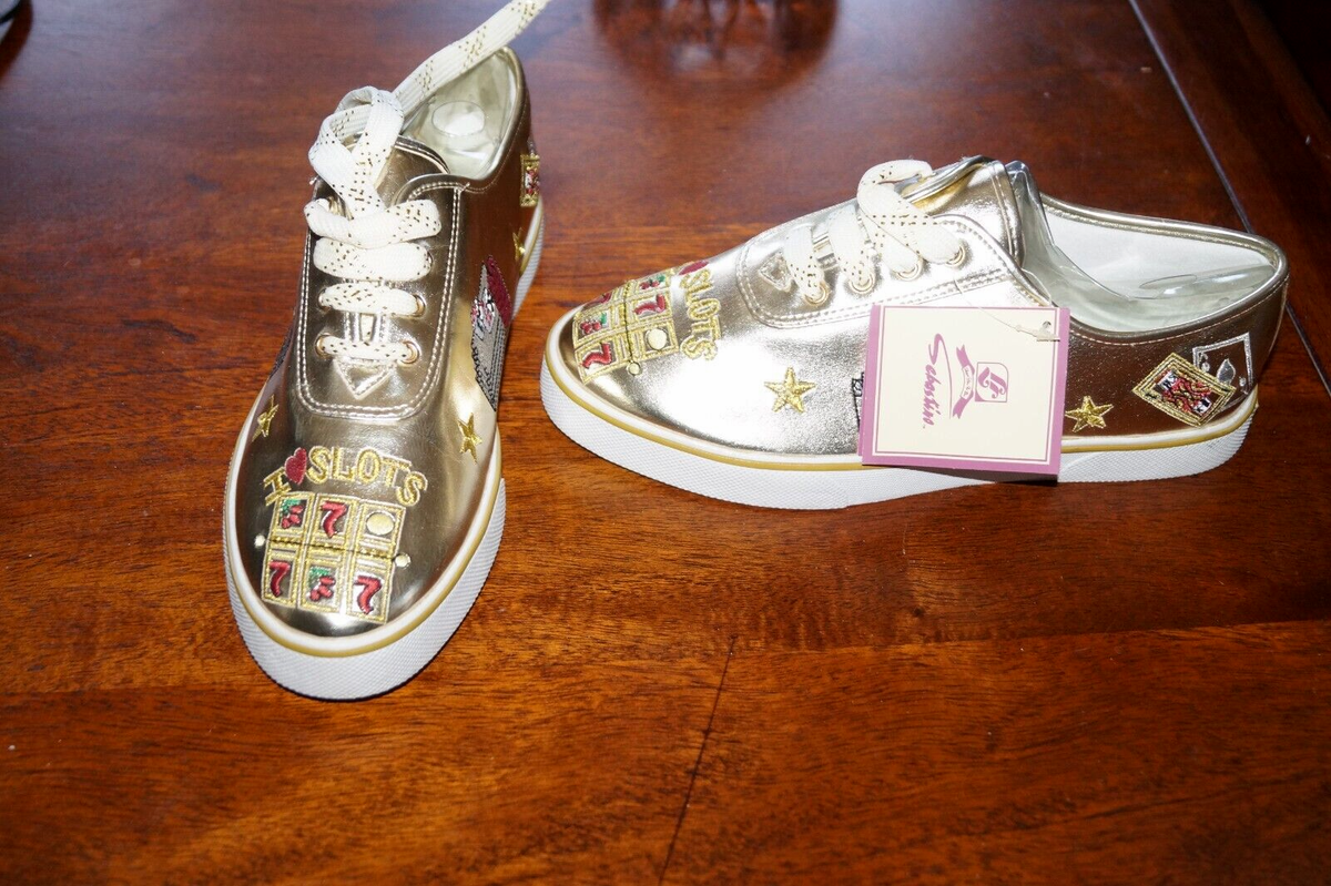Slots And Sneaks