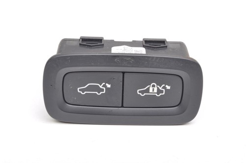 VOLVO V60 II hayon bouton-poussoir interrupteur 31674801 | eBay