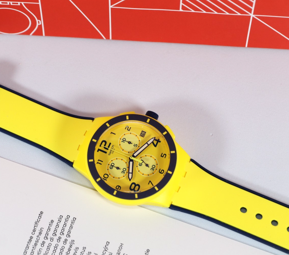 NEW Swiss Swatch Chrono SOLLEORE Yellow And Navy Date Sports Men's ...