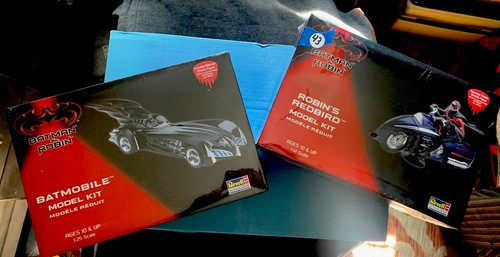 (2) 1997 Model Kits Revell Batmobile & Robin's Redbird Motorcycle ...