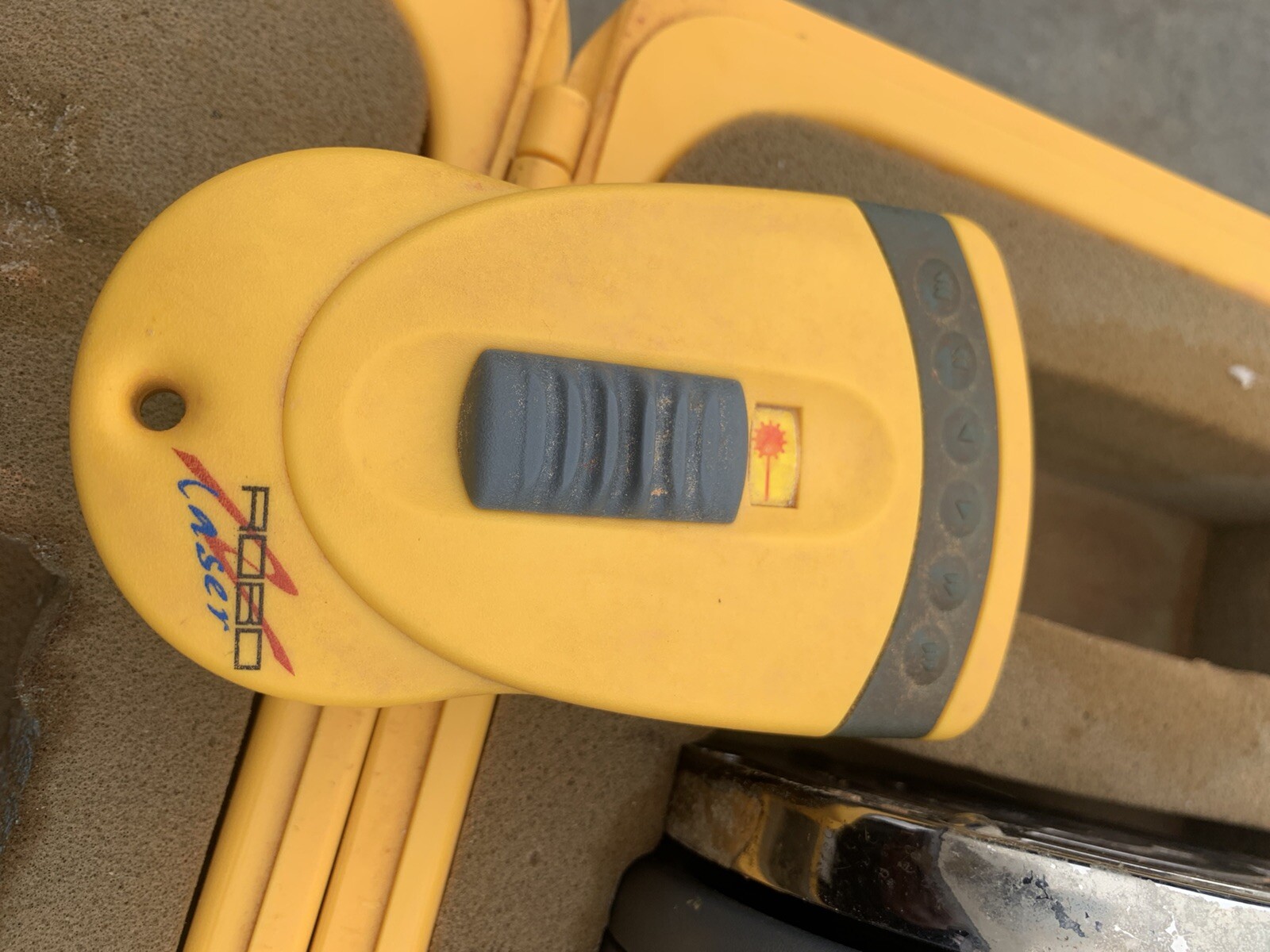 RoboToolz Robo Laser RB01001 Self Leveling Laser with Bundle For Parts ...