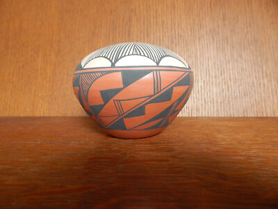 Vintage Acoma / Zia Pueblo Pottery Seed Pot Native American Signed CJ ...