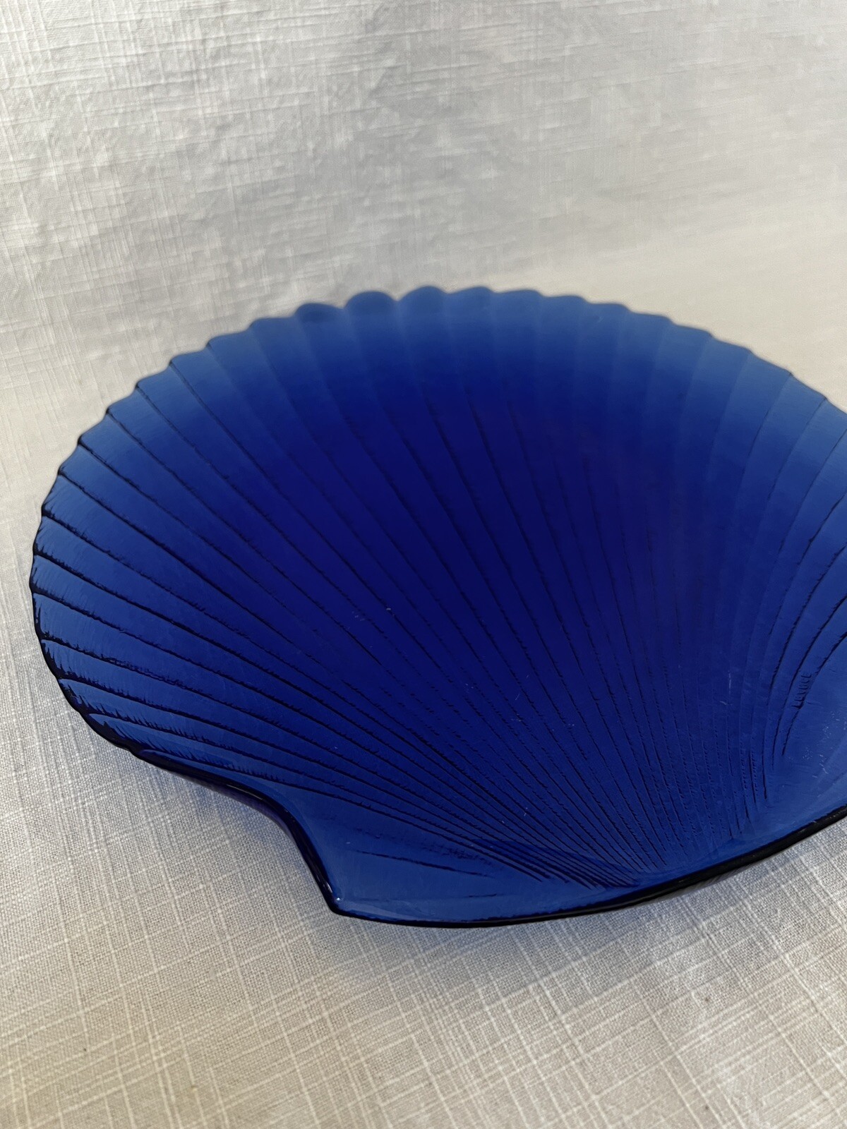 1 ARCOROC ARCOPAL COQUILLAGE BLUE GLASS SALAD PLATES SHELL 8" | eBay