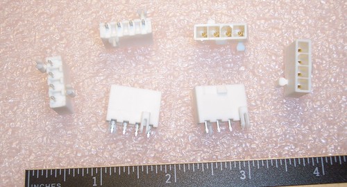 QTY (20) 4 POSITION MALE SHROUDED HEADERS BOARD LOCK 4.2mm 39-30-2042 ...