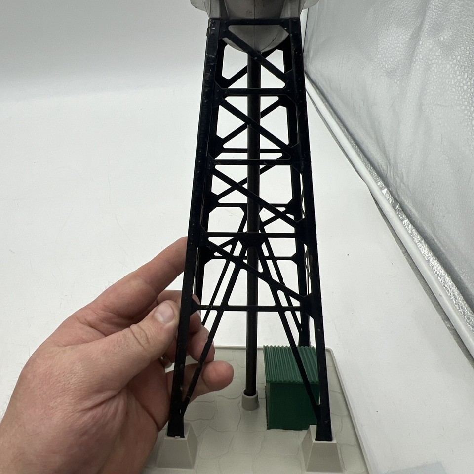 LIONEL POSTWAR O GAUGE SCARE BLACK WATER TOWER #193 - TESTED ***READ ...