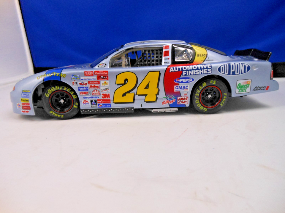 Jeff Gordon # 24 Diecast Car Bank w/ Key Dupont 2000 Monte Carlo 1:24 ...