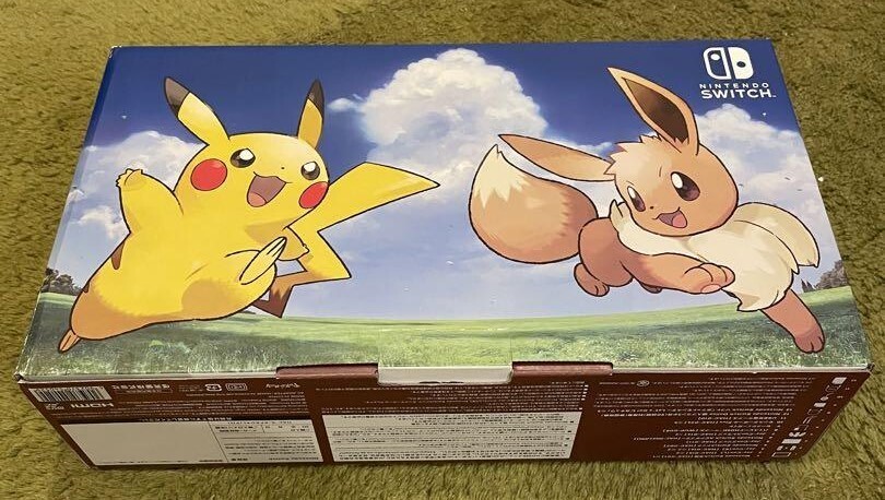 Nintendo Switch Pikachu Edition Pokemon Let's Go! Pikachu + Poke Ball ...
