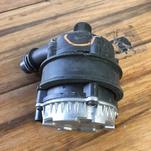 Mercedes GLS350 Secondary Coolant Auxiliary Water Pump LH 15 17 ...