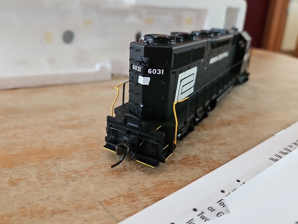 9230 Atlas Master SD-35 Low Nose Penn Central HO Locomotive #6031 NEW IN BOX | eBay