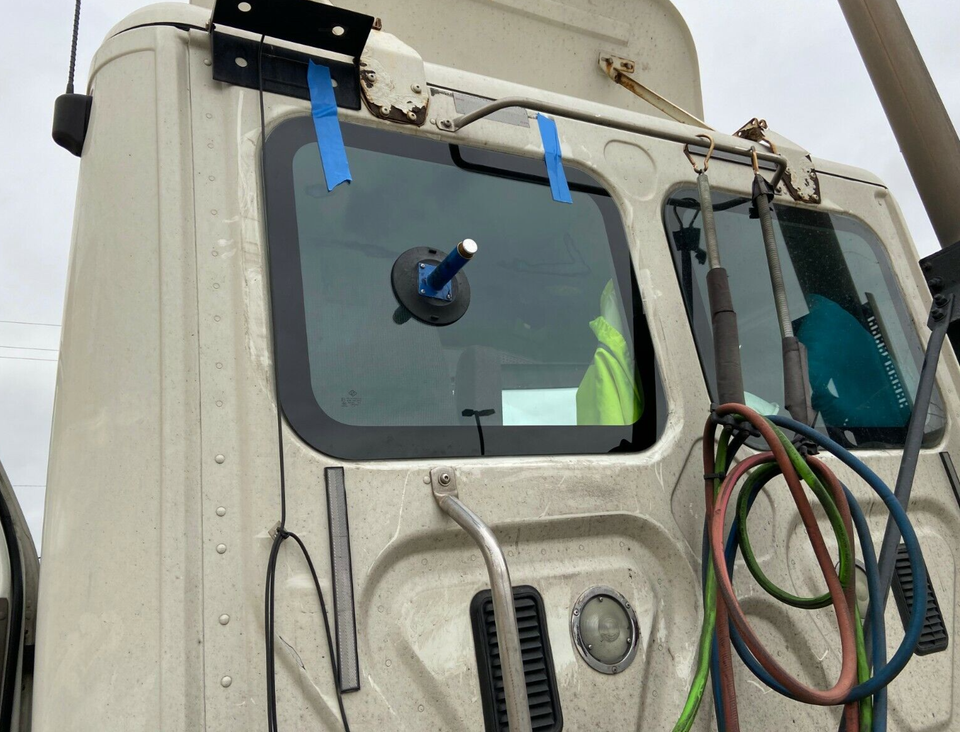 2008-2022 Freightliner Cascadia Conventional Cab Rear Back Glass (Left ...