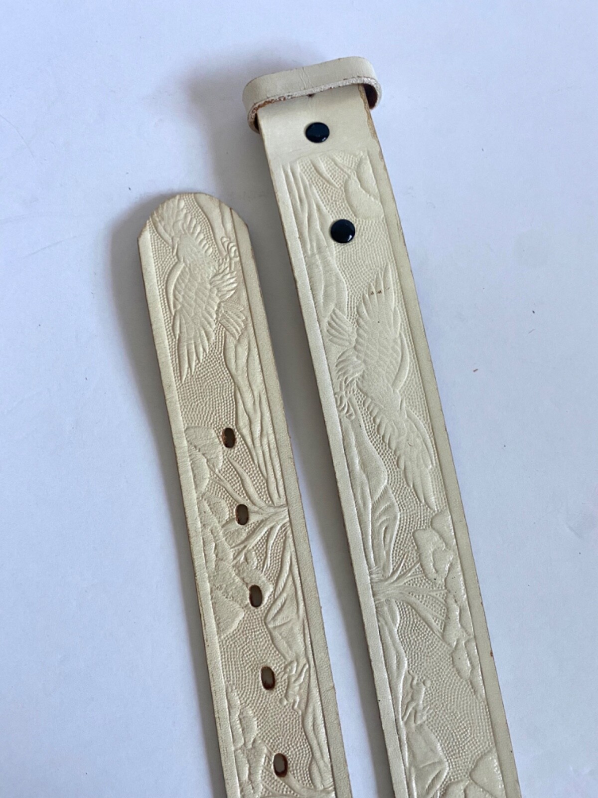 Rockmount Ranchwear Hand Tooled Scenery Embossed Whit… - Gem