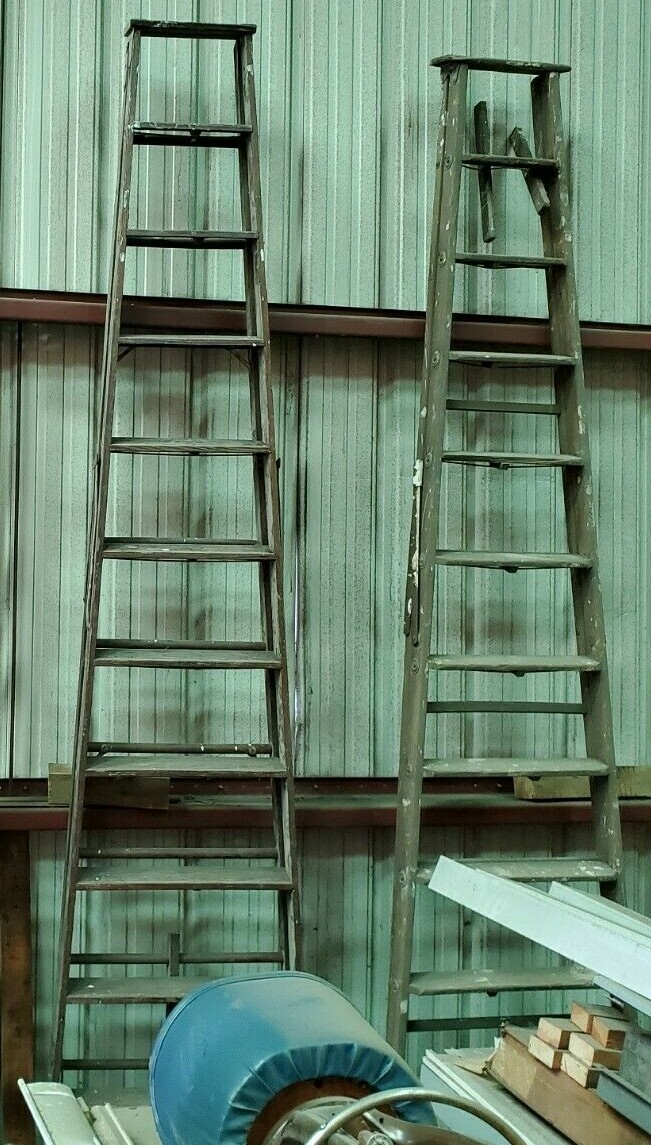 Old Step Ladder Books Wooden Ladder Decor Antique Antique And Vintage