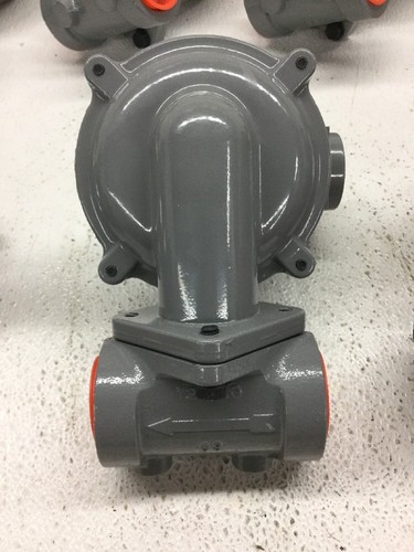 ITRON B42R Gas Pressure Regulator Valve 1-1/4" NPT 6-8IWC 1/8" Orifice ...