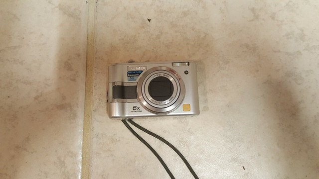 Panasonic LUMIX DMC-LZ3 5.0MP Digital Camera - Silver for sale online ...