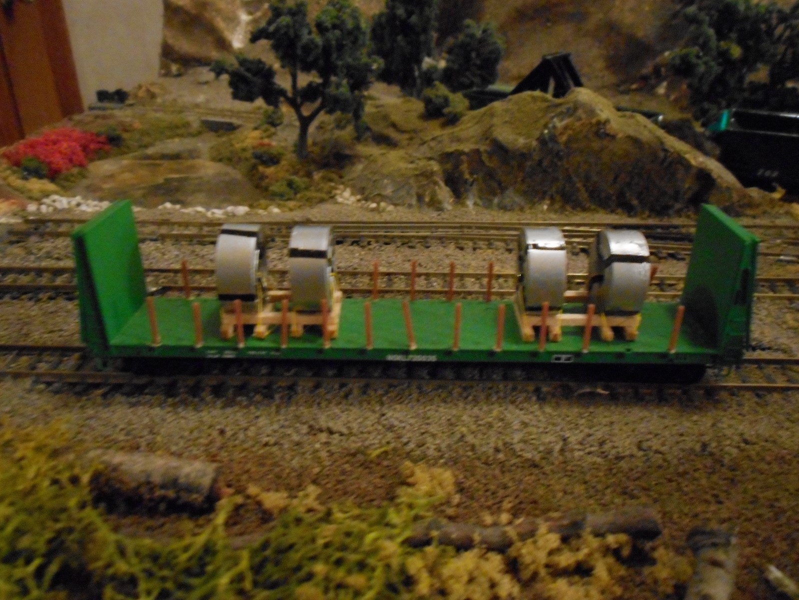 N Scale Load for 52 ft Bulkhead Flat Car rolls of steel | eBay
