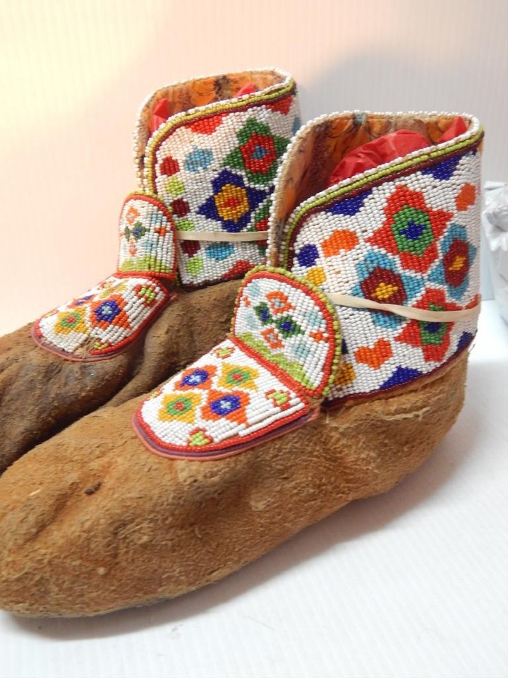 EPIC VINTAGE / ANTIQUE PLAINS CREE INDIAN HIGH CUFF BEADED MOCCASINS | eBay