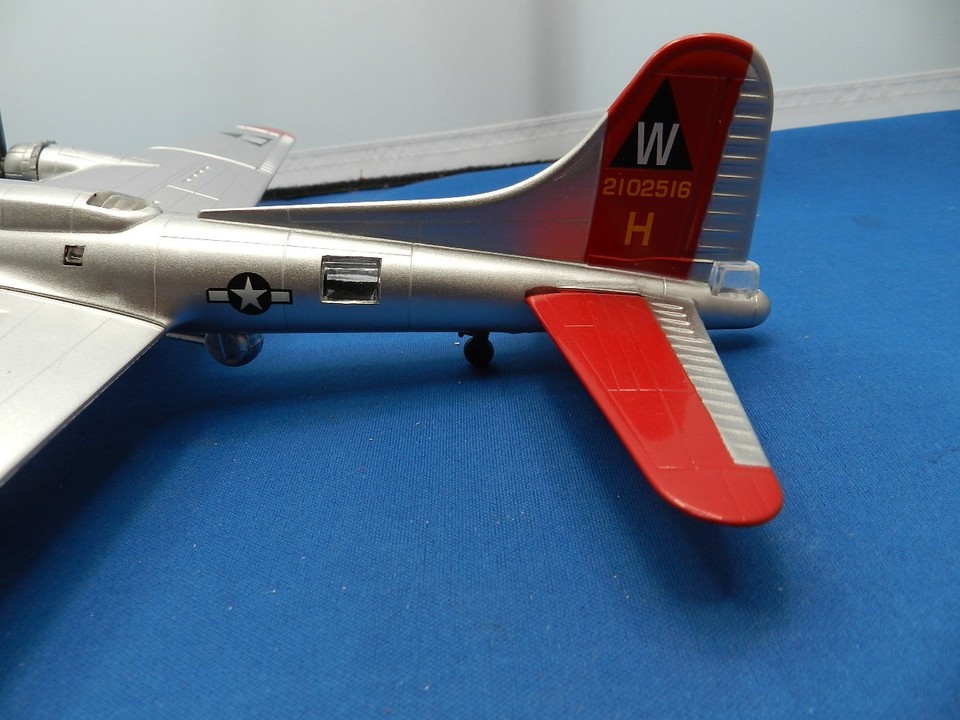 LOT OF 2,B-17 Flying Fortress Die Cast Model Airplane,TAIL #2102516 | eBay