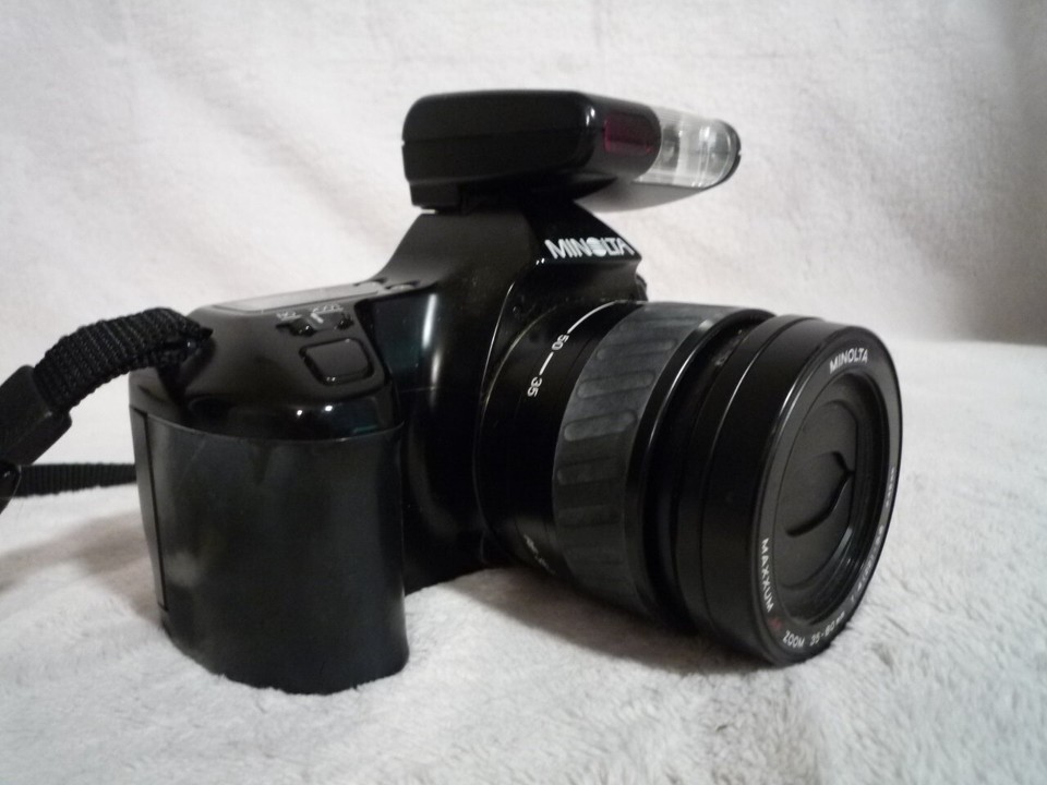 MINOLTA ~ MAXXUM 3000i ~ FILM CAMERA w/35-80mm LENS & FLASH | eBay