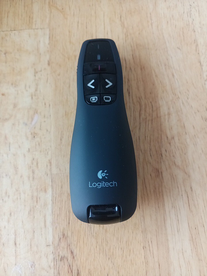Logitech . R400. Laser Pointer with Case Great Condition USB Included ...
