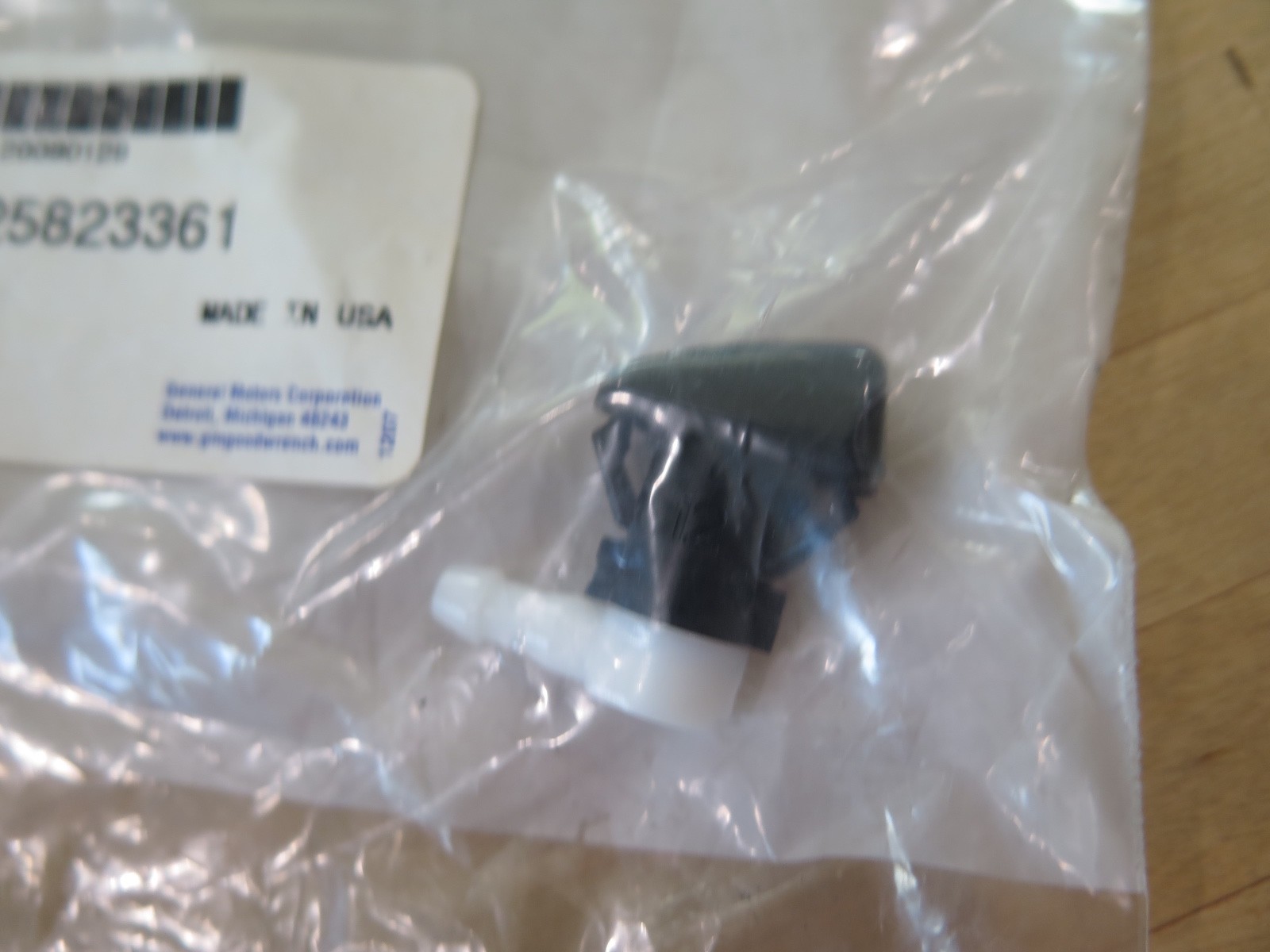 OEM Saab Windshield Washer Nozzle 25823361 NOS (6b2-1-2) for sale ...