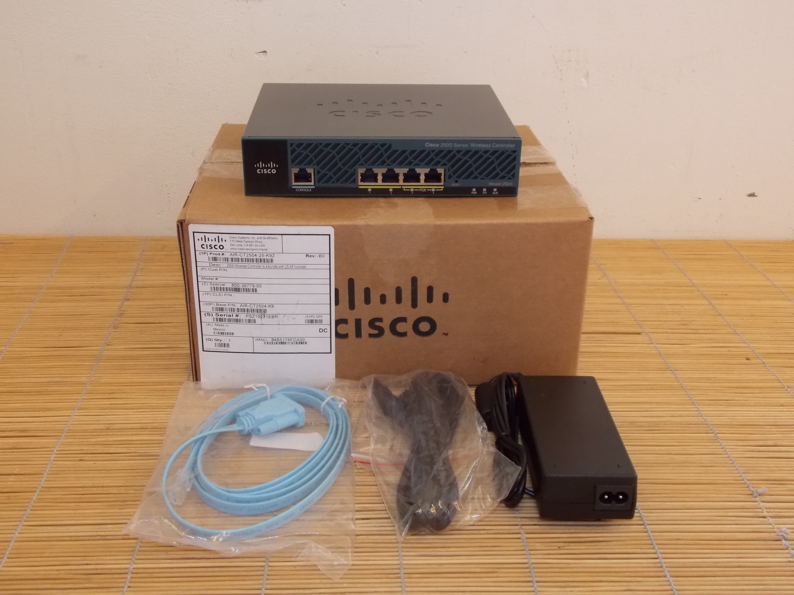 NEU Cisco AIR-CT2504-25-K9 Wireless LAN Controller up to 25 AP NEW OPEN ...