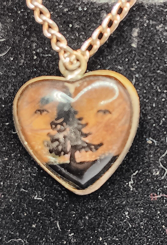 Vintage Necklace w/ Pine tree scene under heart shape Lucite pendant 17 ...