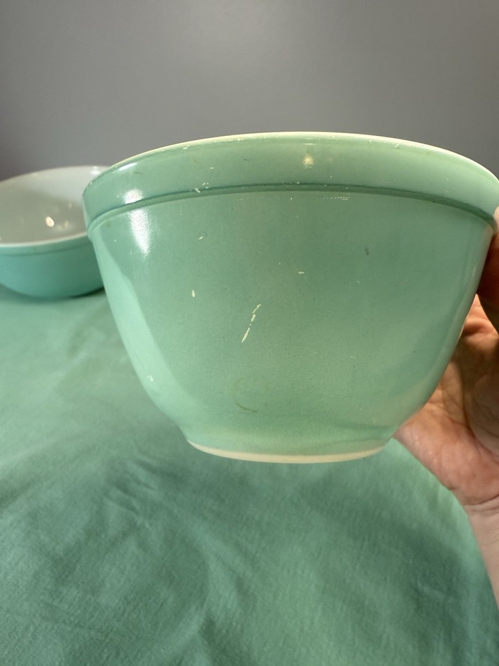 Pyrex Robin's Egg Blue Turquoise Nesting Mixing Bowls 401 & 403 | eBay
