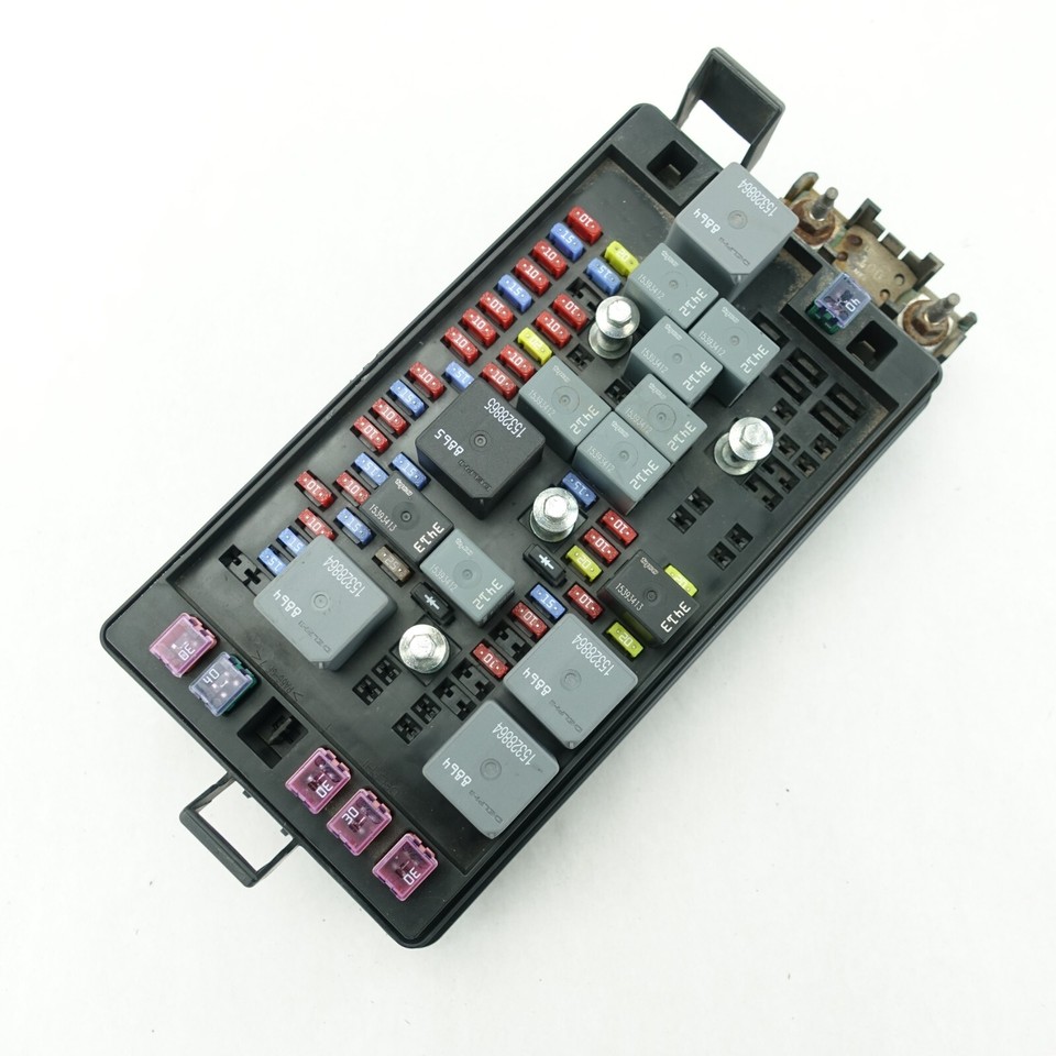 2004 2005 2006 Colorado Canyon Engine Fuse Junction Box | eBay