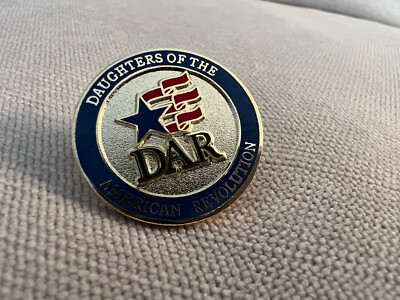DAR Daughters of the American Revolution Round Logo Star Flag Pin - NEW ...