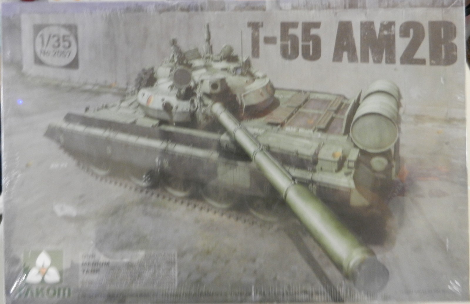 Takom 2057 1/35 T-55 AM2B DDR Medium Tank Model Kit | eBay