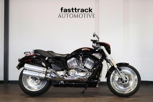 Harley-Davidson V-Rod VRSCR 1130 STREET ROD | eBay UK