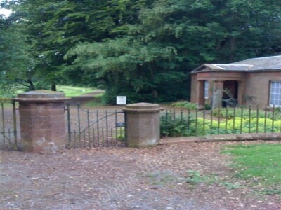 Photo 6x4 Entrance to Closeburn Castle Kirkpatrick c2009 | eBay UK