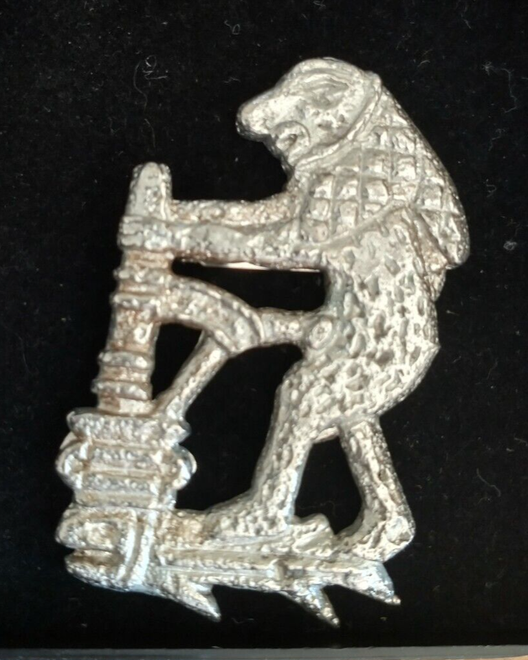 Pewter Brooch Bear & Ragged Staff Warwickshire Emblem? M Champion Repro ...