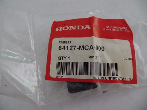 NOS HONDA WIND SCREEN WINDSCREEN HOLDER RUBBER GL1800 GL 1800 64127-MCA ...