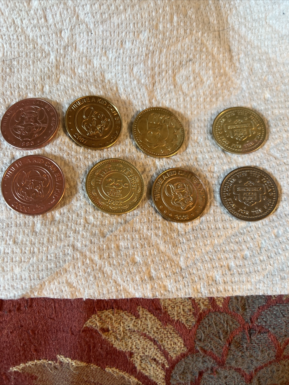 Lot of 8 Chuck E Cheese Coins Tokens 2 Pink Tokens Two Show Biz Tokens ...