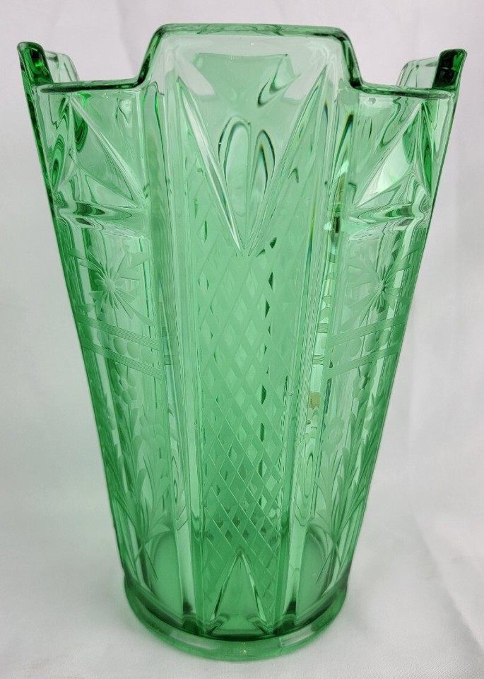Vintage Duncan Miller Elegant Etched Depression Green Glass Vase Art ...