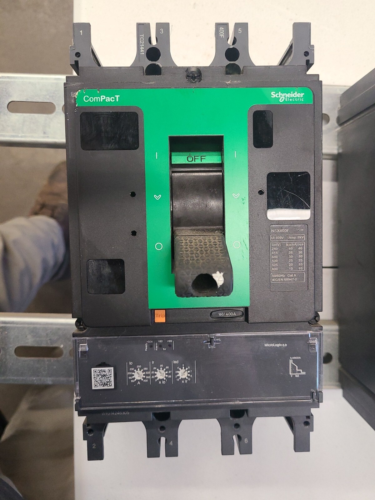 SCHNEIDER ELECTRIC NSX400F 400A CIRCUIT BREAKER 3P 600V pulled from ...