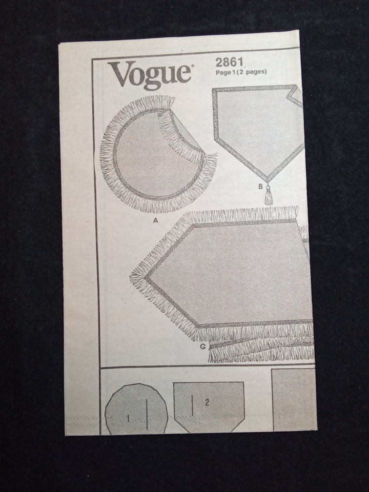 VOGUE Very Easy Home Decor Pattern 2861 Table Runner Tablecloth Napkins ...