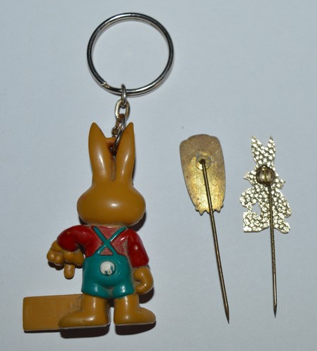 Vaillant heating system rabbit vintage rubber keychain keyring & pins ...