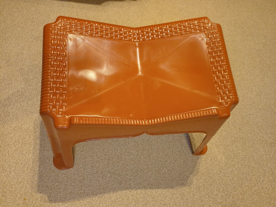 14PcsX BROWN PLASTIC READING MADRASA DESK, COLOURING / LAP TABLE Size ...