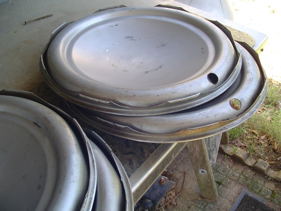 VINTAGE 15 IN. RAT ROD LYON LYONS MFG CO HUBCAPS MOON WHEEL COVERS ...