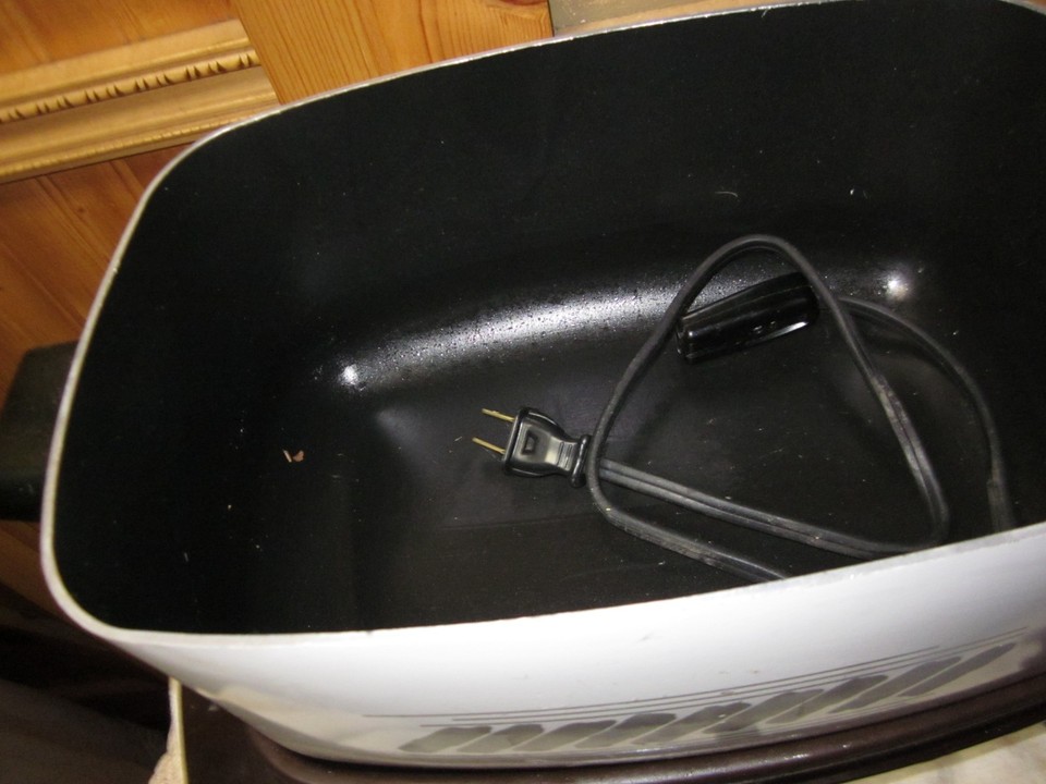 West Bend SLO Slow Cooker Griddle 6 qt Automatic w/1.5 qt casserole top ...