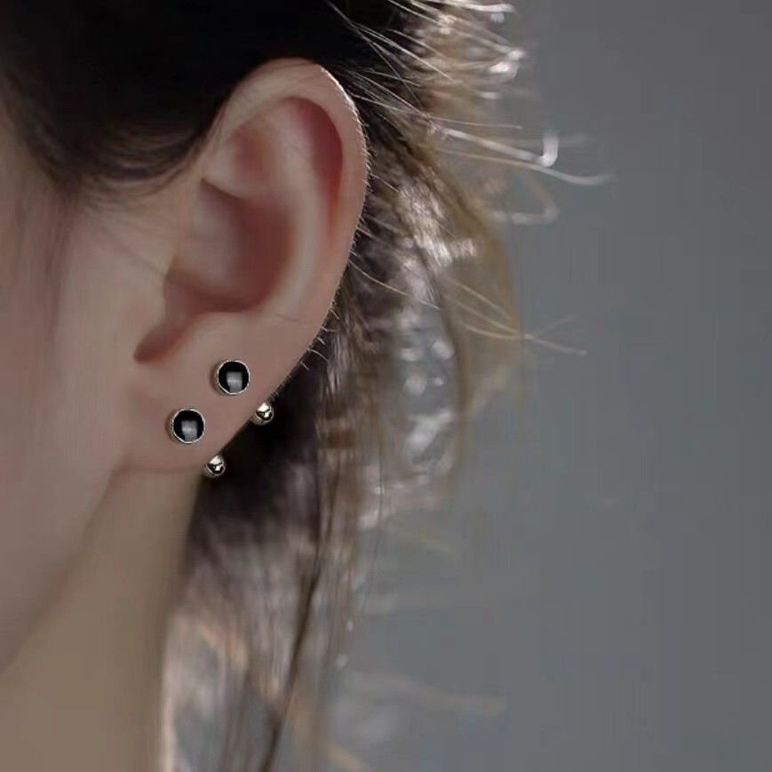 Surgical Steel Small Black Round Circle Ear Stud Earrings Trendy ...