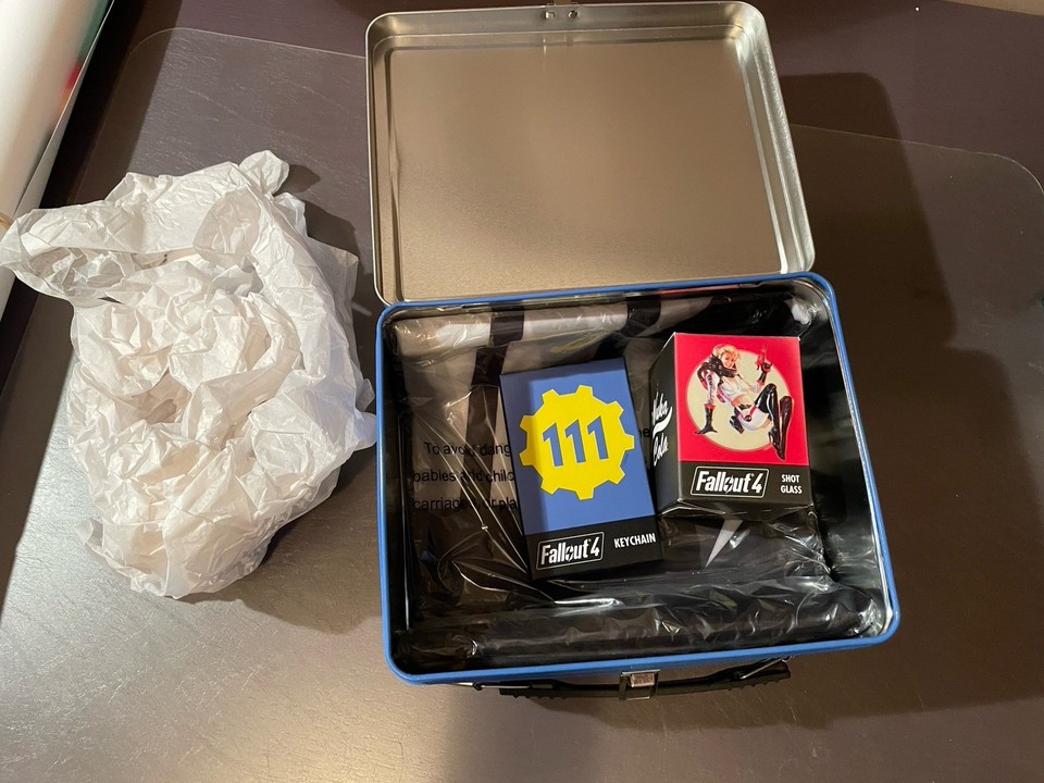 Fallout 4 Blue Metal Lunch Box With Collectibles | eBay