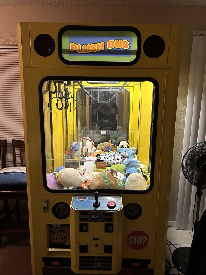 Plush Bus Crane Machine For Trade Or Sale Only! Price Is Firm. No ...